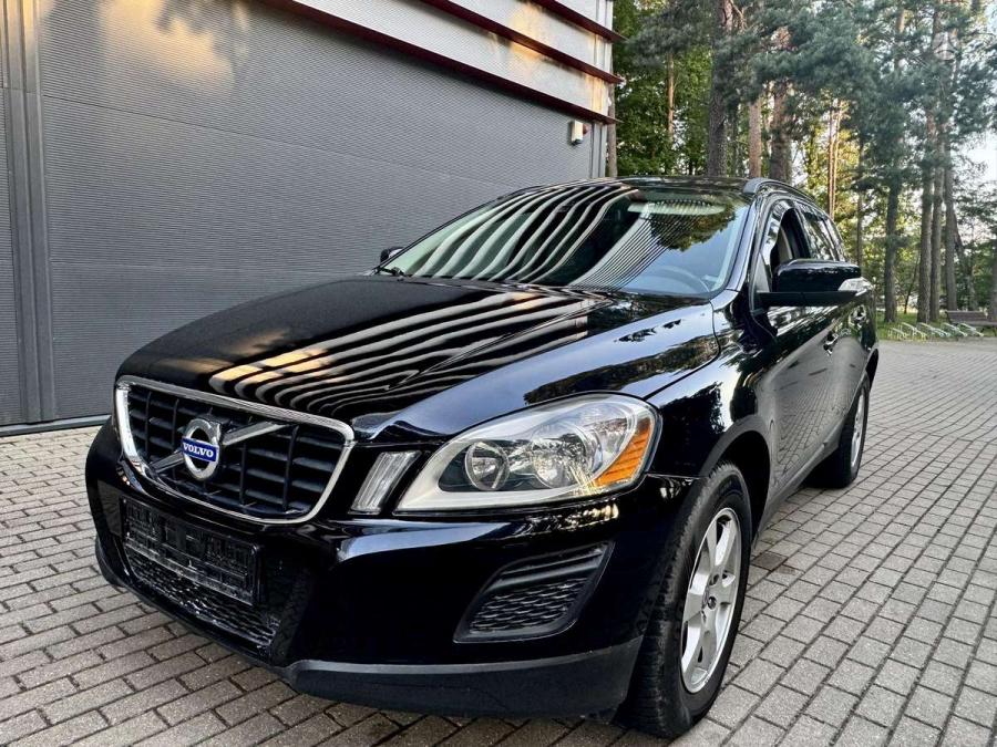 Black Volvo XC60 2013 in Alytus, with an engine capacity of 1.98 L and mileage of 219 thousand km for 9399 €, photo 30 on AUTOMOTO.COM.LV