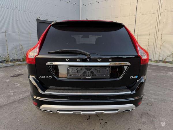 Melns Volvo XC60 2013 Utena, ar dzinēja tilpumu 2.40 L un nobraukumu 308 tūkst. km par 11950 €, foto 9 vietnē AUTOMOTO.COM.LV