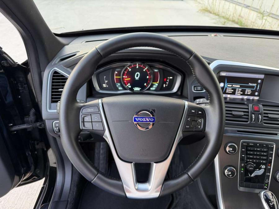 Melns Volvo XC60 2013 Utena, ar dzinēja tilpumu 2.40 L un nobraukumu 308 tūkst. km par 11950 €, foto 15 vietnē AUTOMOTO.COM.LV