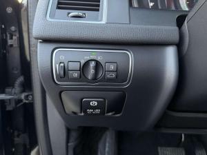 Melns Volvo XC60 2013 Utena, ar dzinēja tilpumu 2.40 L un nobraukumu 308 tūkst. km par 11950 €, foto 18 vietnē AUTOMOTO.COM.LV