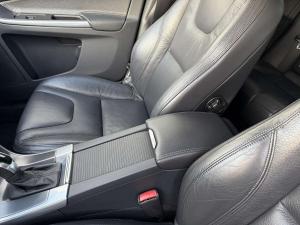 Melns Volvo XC60 2013 Utena, ar dzinēja tilpumu 2.40 L un nobraukumu 308 tūkst. km par 11950 €, foto 24 vietnē AUTOMOTO.COM.LV