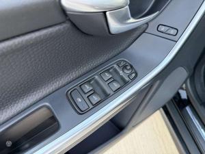 Melns Volvo XC60 2013 Utena, ar dzinēja tilpumu 2.40 L un nobraukumu 308 tūkst. km par 11950 €, foto 28 vietnē AUTOMOTO.COM.LV