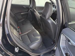 Melns Volvo XC60 2013 Utena, ar dzinēja tilpumu 2.40 L un nobraukumu 308 tūkst. km par 11950 €, foto 33 vietnē AUTOMOTO.COM.LV