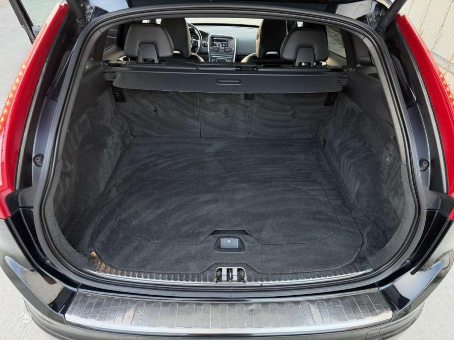 Melns Volvo XC60 2013 Utena, ar dzinēja tilpumu 2.40 L un nobraukumu 308 tūkst. km par 11950 €, foto 39 vietnē AUTOMOTO.COM.LV