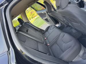 Black Volvo XC60 2013 in Alytus, with an engine capacity of 2.00 L and mileage of 219 thousand km for 9399 €, photo 12 on AUTOMOTO.COM.LV
