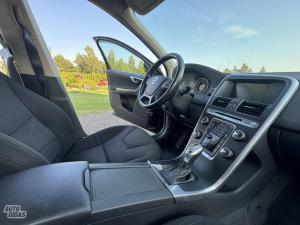Black Volvo XC60 2013 in Alytus, with an engine capacity of 2.00 L and mileage of 219 thousand km for 9399 €, photo 14 on AUTOMOTO.COM.LV