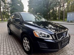 Black Volvo XC60 2013 in Alytus, with an engine capacity of 2.00 L and mileage of 219 thousand km for 9399 €, photo 20 on AUTOMOTO.COM.LV