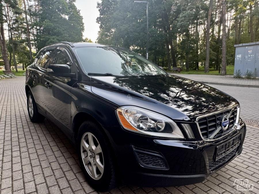 Black Volvo XC60 2013 in Alytus, with an engine capacity of 2.00 L and mileage of 219 thousand km for 9399 €, photo 20 on AUTOMOTO.COM.LV