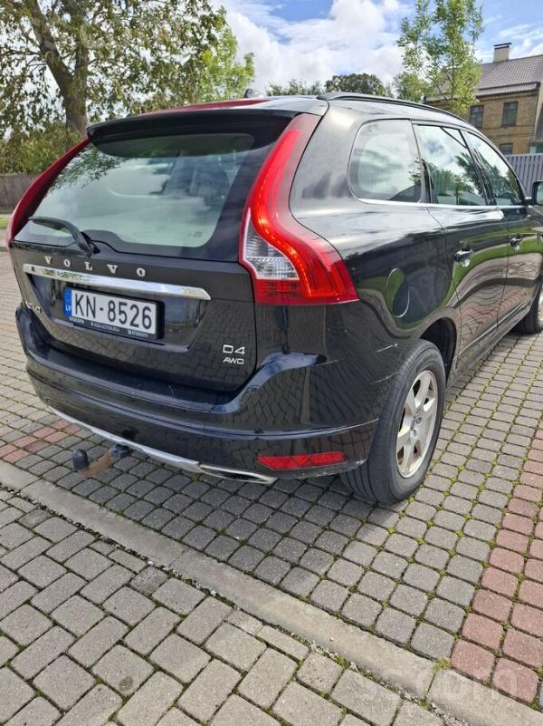 Black Volvo XC60 2013 in Ventspils, with an engine capacity of 2.40 L and mileage of 0 thousand km for 8500 €, photo 5 on AUTOMOTO.COM.LV