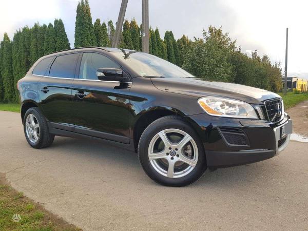 Melns Volvo XC60 2013 Pakruojis, ar dzinēja tilpumu 2.00 L un nobraukumu 206 tūkst. km par 10699 €, foto 3 vietnē AUTOMOTO.COM.LV