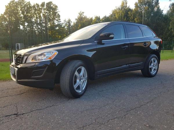 Melns Volvo XC60 2013 Pakruojis, ar dzinēja tilpumu 2.00 L un nobraukumu 206 tūkst. km par 10699 €, foto 4 vietnē AUTOMOTO.COM.LV