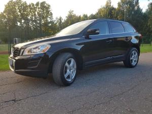 Black Volvo XC60 2013 in Pakruojis, with an engine capacity of 2.00 L and mileage of 206 thousand km for 10699 €, photo 4 on AUTOMOTO.COM.LV