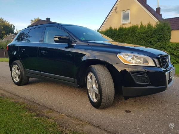 Melns Volvo XC60 2013 Pakruojis, ar dzinēja tilpumu 2.00 L un nobraukumu 206 tūkst. km par 10699 €, foto 5 vietnē AUTOMOTO.COM.LV