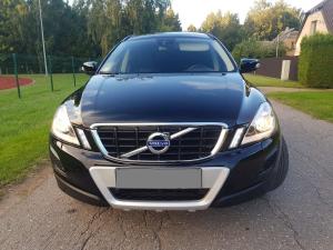 Black Volvo XC60 2013 in Pakruojis, with an engine capacity of 2.00 L and mileage of 206 thousand km for 10699 €, photo 6 on AUTOMOTO.COM.LV