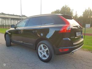 Black Volvo XC60 2013 in Pakruojis, with an engine capacity of 2.00 L and mileage of 206 thousand km for 10699 €, photo 9 on AUTOMOTO.COM.LV