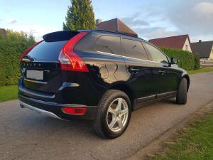Black Volvo XC60 2013 in Pakruojis, with an engine capacity of 2.00 L and mileage of 206 thousand km for 10699 €, photo 10 on AUTOMOTO.COM.LV