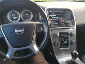 Black Volvo XC60 2013 in Pakruojis, with an engine capacity of 2.00 L and mileage of 206 thousand km for 10699 €, photo 13 on AUTOMOTO.COM.LV