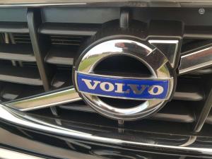 Black Volvo XC60 2013 in Pakruojis, with an engine capacity of 2.00 L and mileage of 206 thousand km for 10699 €, photo 24 on AUTOMOTO.COM.LV