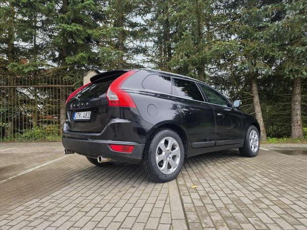 Melns Volvo XC60 2013 Plungė, ar dzinēja tilpumu 3.20 L un nobraukumu 195 tūkst. km par 7650 €, foto 5 vietnē AUTOMOTO.COM.LV