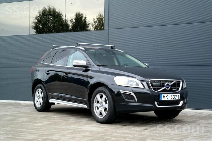Black Volvo XC60 2013 in Riga, with an engine capacity of 2.40 L and mileage of 171 thousand km for 11500 €, photo 3 on AUTOMOTO.COM.LV