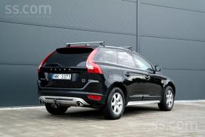 Black Volvo XC60 2013 in Riga, with an engine capacity of 2.40 L and mileage of 171 thousand km for 11500 €, photo 5 on AUTOMOTO.COM.LV
