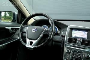 Black Volvo XC60 2013 in Riga, with an engine capacity of 2.40 L and mileage of 171 thousand km for 11500 €, photo 7 on AUTOMOTO.COM.LV