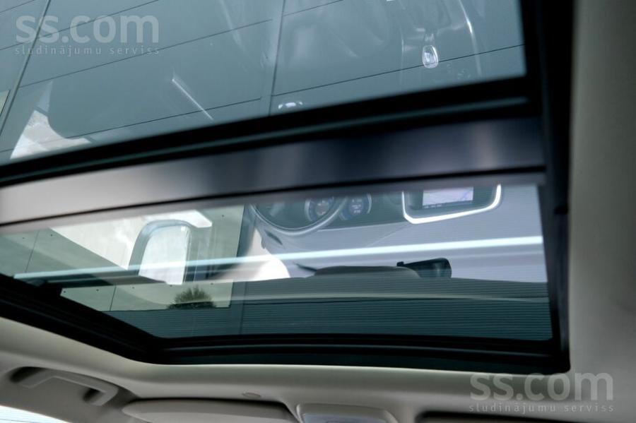 Black Volvo XC60 2013 in Riga, with an engine capacity of 2.40 L and mileage of 171 thousand km for 11500 €, photo 12 on AUTOMOTO.COM.LV