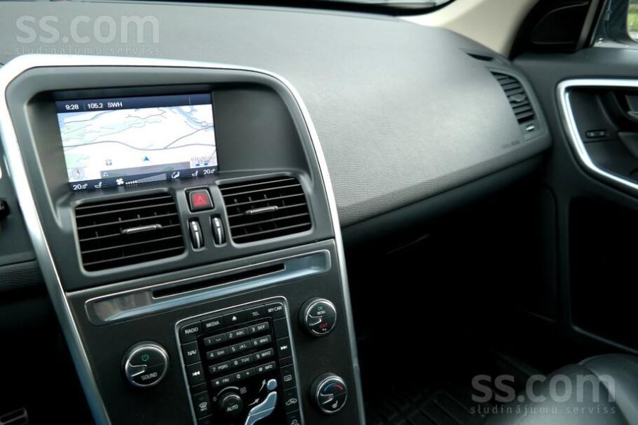 Black Volvo XC60 2013 in Riga, with an engine capacity of 2.40 L and mileage of 171 thousand km for 11500 €, photo 13 on AUTOMOTO.COM.LV