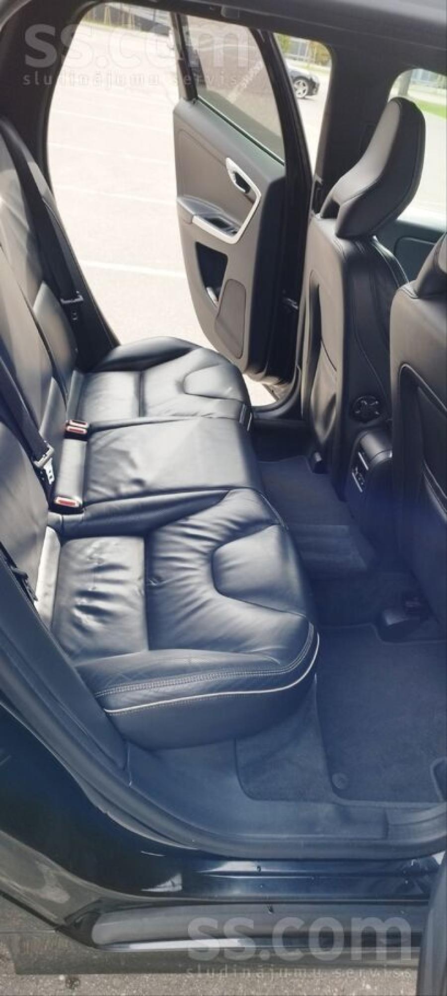 Melns Volvo XC60 2013 Rīga, ar dzinēja tilpumu 2.40 L un nobraukumu 232 tūkst. km par 9600 €, foto 15 vietnē AUTOMOTO.COM.LV