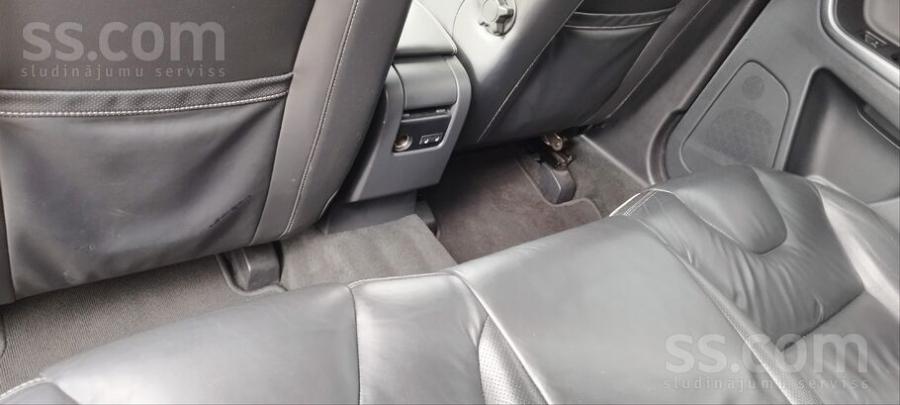 Melns Volvo XC60 2013 Rīga, ar dzinēja tilpumu 2.40 L un nobraukumu 232 tūkst. km par 9600 €, foto 17 vietnē AUTOMOTO.COM.LV