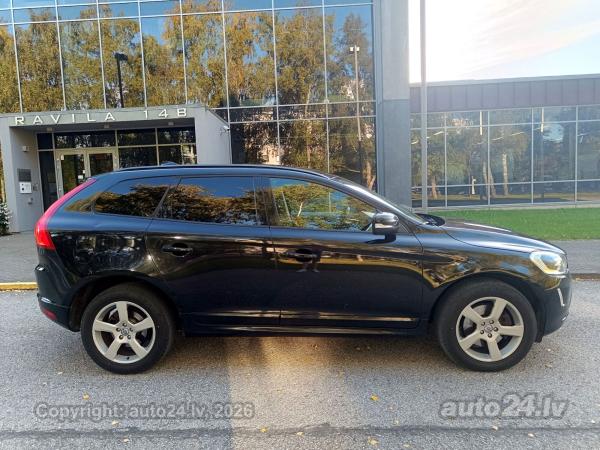 Volvo XC60 2013 Tartu vietnē Melns Volvo XC60 2013 Tartu, ar dzinēja tilpumu 2.40 L un nobraukumu 270 tūkst. km par 10999 €, foto 6 vietnē AUTOMOTO.COM.LV