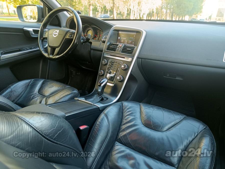 Черный Вольво ХС60 2013 в Тарту, объемом двигателя 2.40 л и пробегом 270 тыс. км за 10999 €, фото 13 на AUTOMOTO.COM.LV