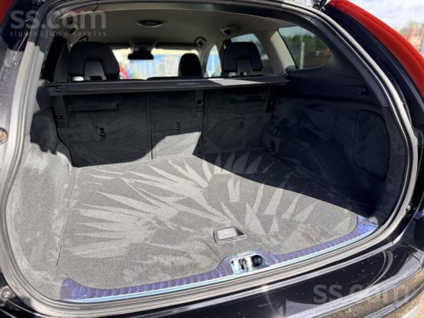 Melns Volvo XC60 2013 Rīga, ar dzinēja tilpumu 2.00 L un nobraukumu 150 tūkst. km par 12995 €, foto 6 vietnē AUTOMOTO.COM.LV