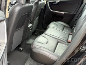 Melns Volvo XC60 2013 Rīga, ar dzinēja tilpumu 2.40 L un nobraukumu 270 tūkst. km par 11450 €, foto 16 vietnē AUTOMOTO.COM.LV