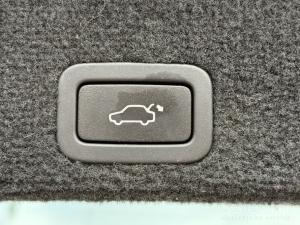 Melns Volvo XC60 2013 Rīga, ar dzinēja tilpumu 2.40 L un nobraukumu 270 tūkst. km par 11450 €, foto 21 vietnē AUTOMOTO.COM.LV