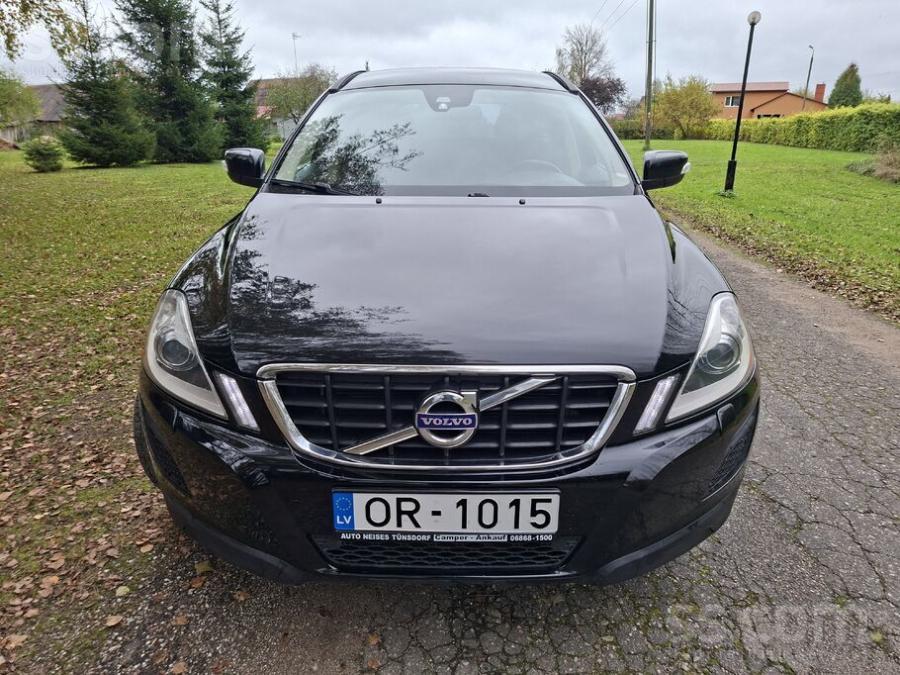 Melns Volvo XC60 2013 Rīga, ar dzinēja tilpumu 2.40 L un nobraukumu 309 tūkst. km par 8950 €, foto 3 vietnē AUTOMOTO.COM.LV