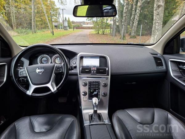 Volvo XC60 2013 Rīga vietnē Melns Volvo XC60 2013 Rīga, ar dzinēja tilpumu 2.40 L un nobraukumu 309 tūkst. km par 8950 €, foto 9 vietnē AUTOMOTO.COM.LV