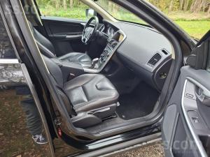 Melns Volvo XC60 2013 Rīga, ar dzinēja tilpumu 2.40 L un nobraukumu 309 tūkst. km par 8950 €, foto 10 vietnē AUTOMOTO.COM.LV