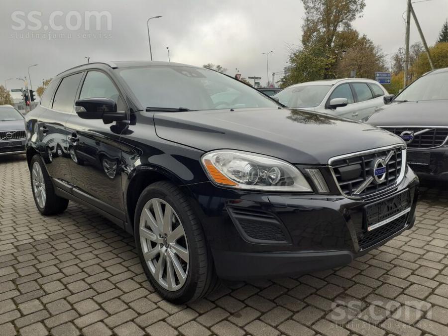 Melns Volvo XC60 2013 Rīga, ar dzinēja tilpumu 2.00 L un nobraukumu 211 tūkst. km par 12800 €, foto 3 vietnē AUTOMOTO.COM.LV