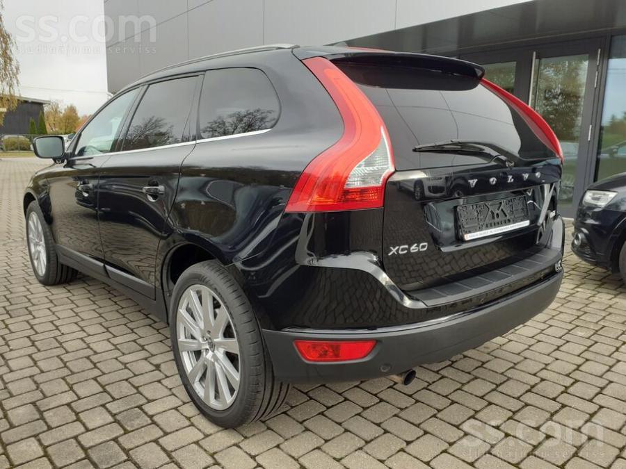 Melns Volvo XC60 2013 Rīga, ar dzinēja tilpumu 2.00 L un nobraukumu 211 tūkst. km par 12800 €, foto 5 vietnē AUTOMOTO.COM.LV