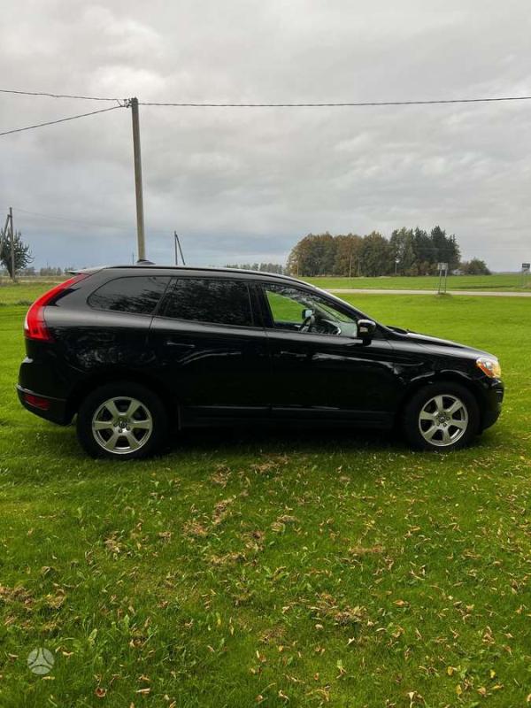 Volvo XC60 2013 Pasvalys vietnÄ Melns Volvo XC60 2013 Pasvalys, ar dzinÄja tilpumu 1.98 L un nobraukumu 259 tÅ«kst. km par 7550 ā¬, foto 3 vietnÄ AUTOMOTO.COM.LV