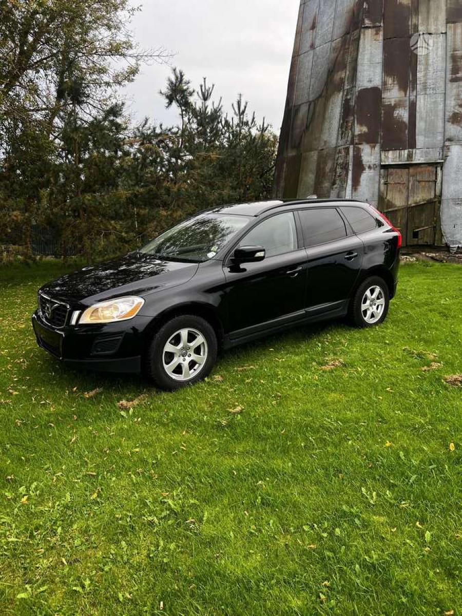 Melns Volvo XC60 2013 Pasvalys, ar dzinēja tilpumu 1.98 L un nobraukumu 259 tūkst. km par 7550 €, foto 6 vietnē AUTOMOTO.COM.LV