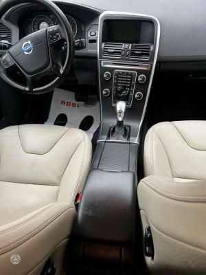 Melns Volvo XC60 2013 Pasvalys, ar dzinēja tilpumu 1.98 L un nobraukumu 259 tūkst. km par 7550 €, foto 12 vietnē AUTOMOTO.COM.LV