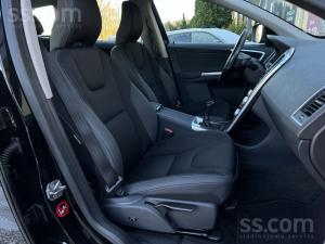 Melns Volvo XC60 2014 Cēsis, ar dzinēja tilpumu 2.00 L un nobraukumu 257 tūkst. km par 9800 €, foto 11 vietnē AUTOMOTO.COM.LV