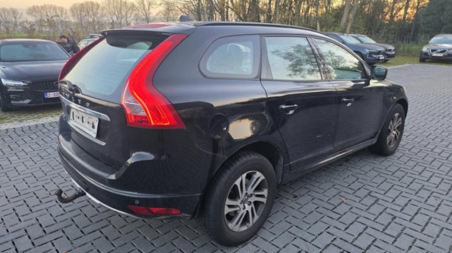 Melns Volvo XC60 2014 Rīga, ar dzinēja tilpumu 2.00 L un nobraukumu 260 tūkst. km par 11995 €, foto 3 vietnē AUTOMOTO.COM.LV