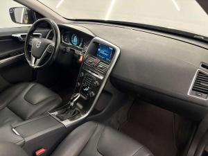 Melns Volvo XC60 2014 Marijampole, ar dzinēja tilpumu 2.40 L un nobraukumu 262 tūkst. km par 13650 €, foto 13 vietnē AUTOMOTO.COM.LV