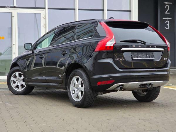 Melns Volvo XC60 2014 Viļņa, ar dzinēja tilpumu 1.98 L un nobraukumu 136 tūkst. km par 15900 €, foto 8 vietnē AUTOMOTO.COM.LV