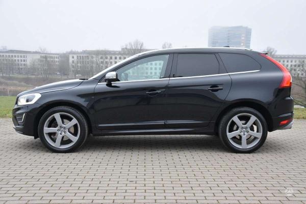 Black Volvo XC60 2014 in Vilnius, with an engine capacity of 2.40 L and mileage of 292 thousand km for 14900 €, photo 8 on AUTOMOTO.COM.LV