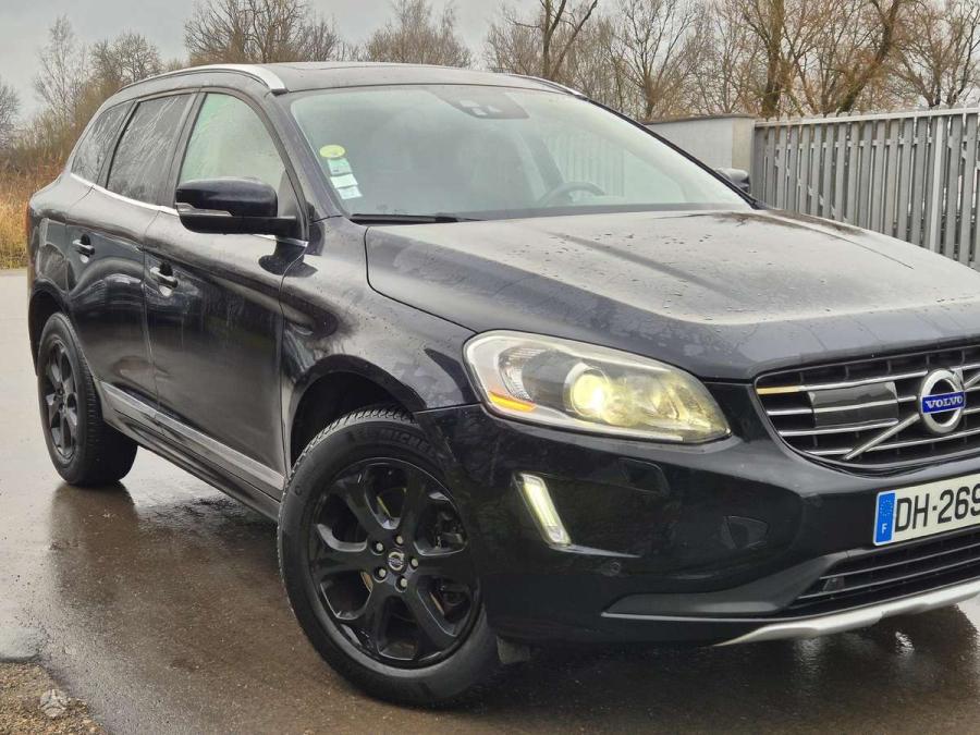Black Volvo XC60 2014 in Vilnius, with an engine capacity of 2.40 L and mileage of 220 thousand km for 13800 €, photo 14 on AUTOMOTO.COM.LV