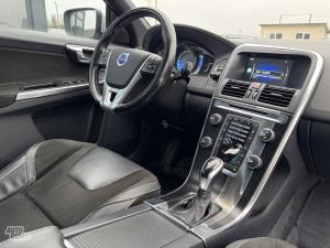 Melns Volvo XC60 2014 Viļņa, ar dzinēja tilpumu 2.00 L un nobraukumu 177 tūkst. km par 11950 €, foto 10 vietnē AUTOMOTO.COM.LV